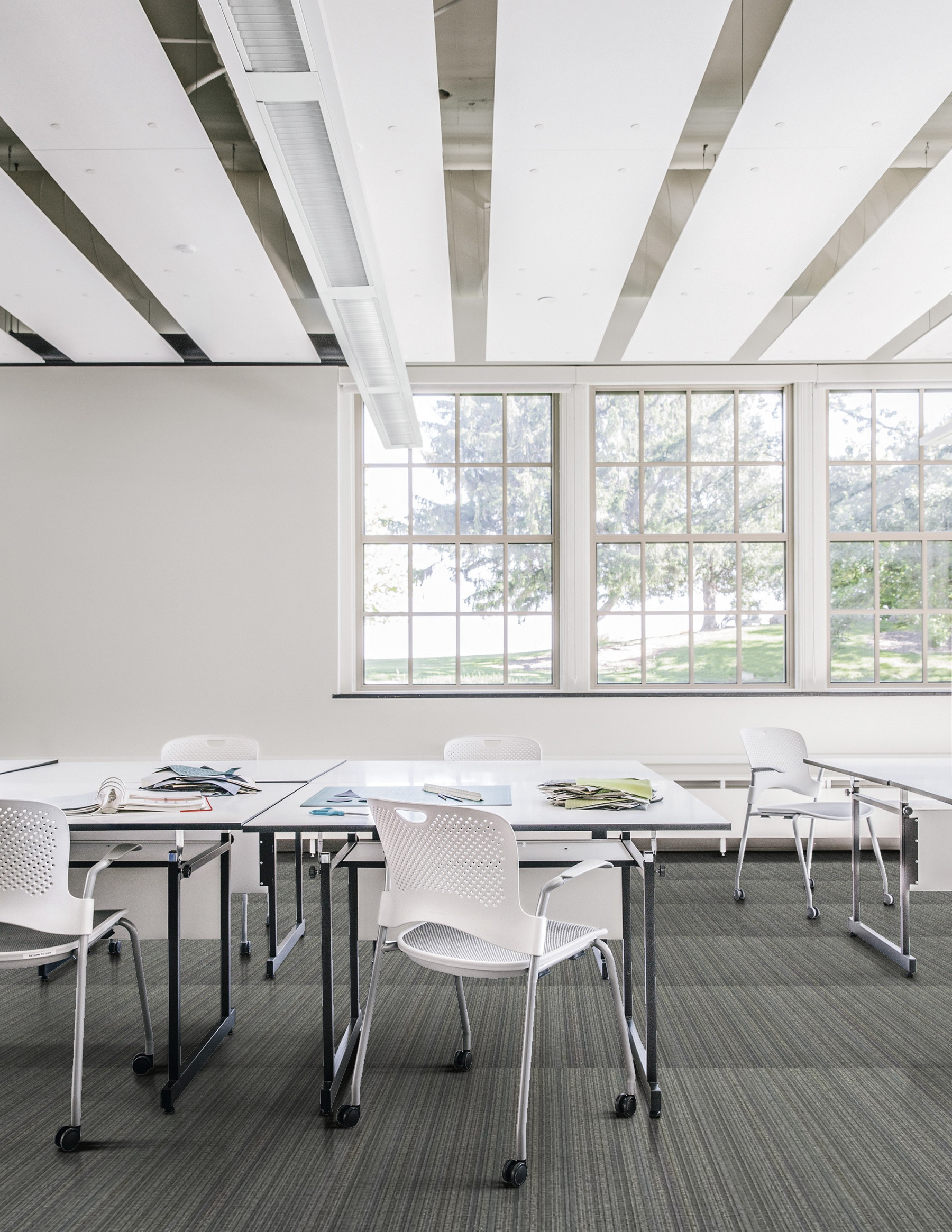 Shaw Clear Carpet Tile Sea Glass 24" x 24" Builder(48 sq ft/ctn)